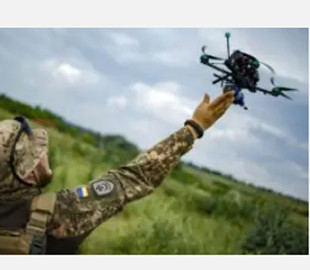 Український стартап Blue Arrow створив систему навігації для бойових дронів, що працює без GPS ...